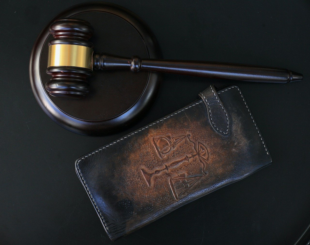 Justicia en acción: guía completa sobre cómo demandar a otra persona ...